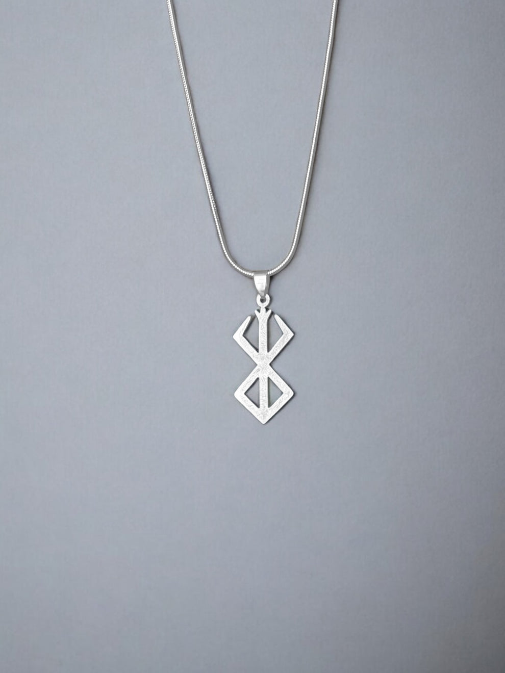 Berserk Chain – MidnightGothic